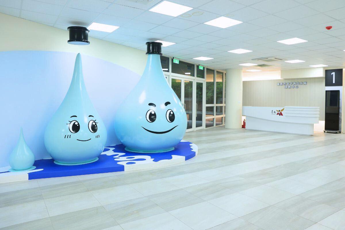 【Public Space Design】"Water" Freely Flows Through 400 Years ...
