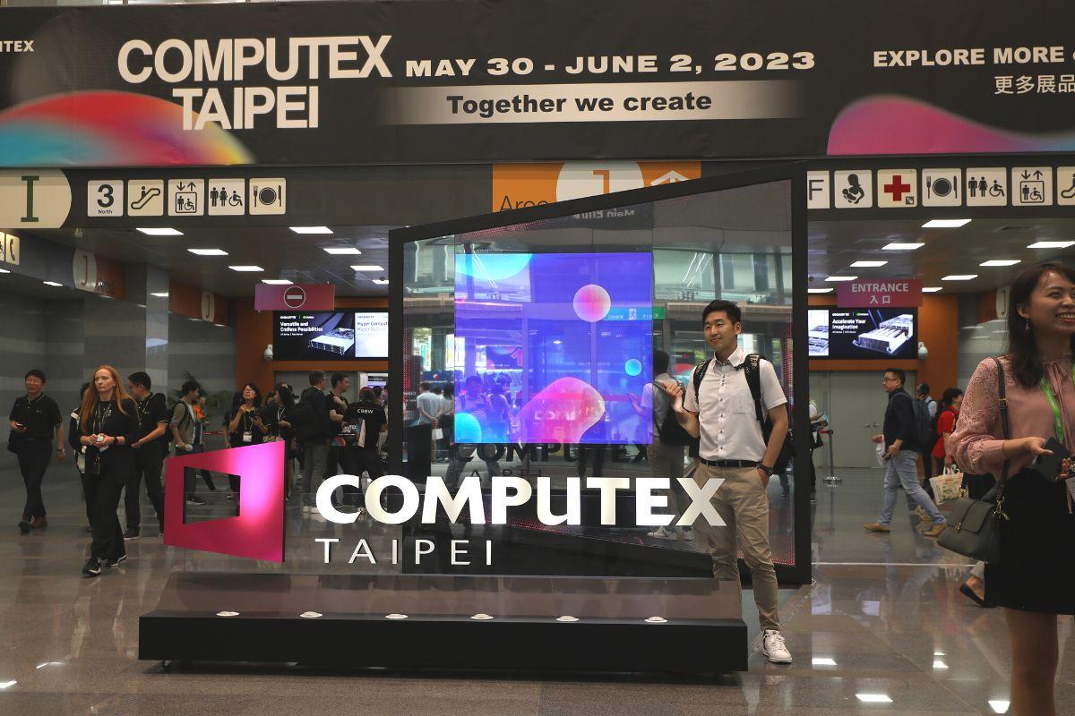 【展場設計】2023 COMPUTEX，歡迎光臨AI狂潮之下、讓人目眩神迷的科技盛宴！｜KingOne Design 王一設計