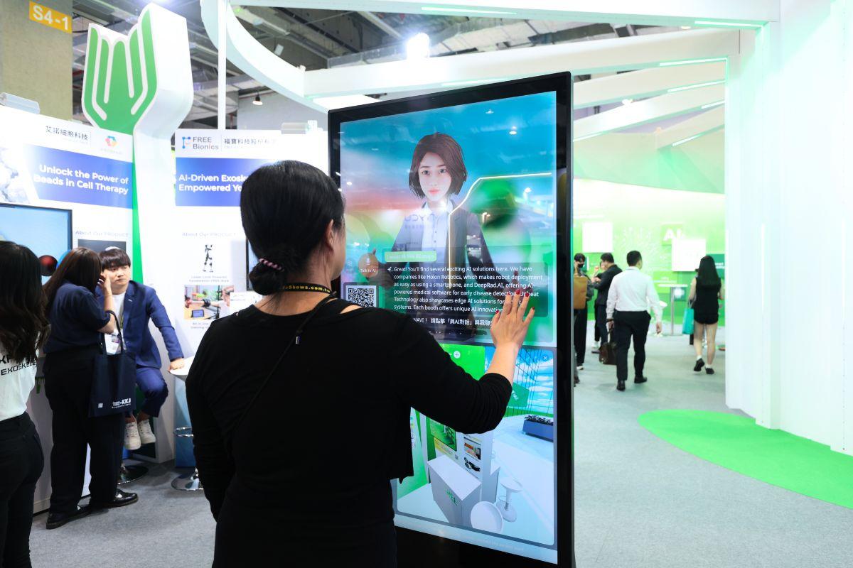 【展場設計】 InnoVEX 2025 - TREE新創主題館，AI沉浸探索科技光樹｜KingOne Design 王一設計