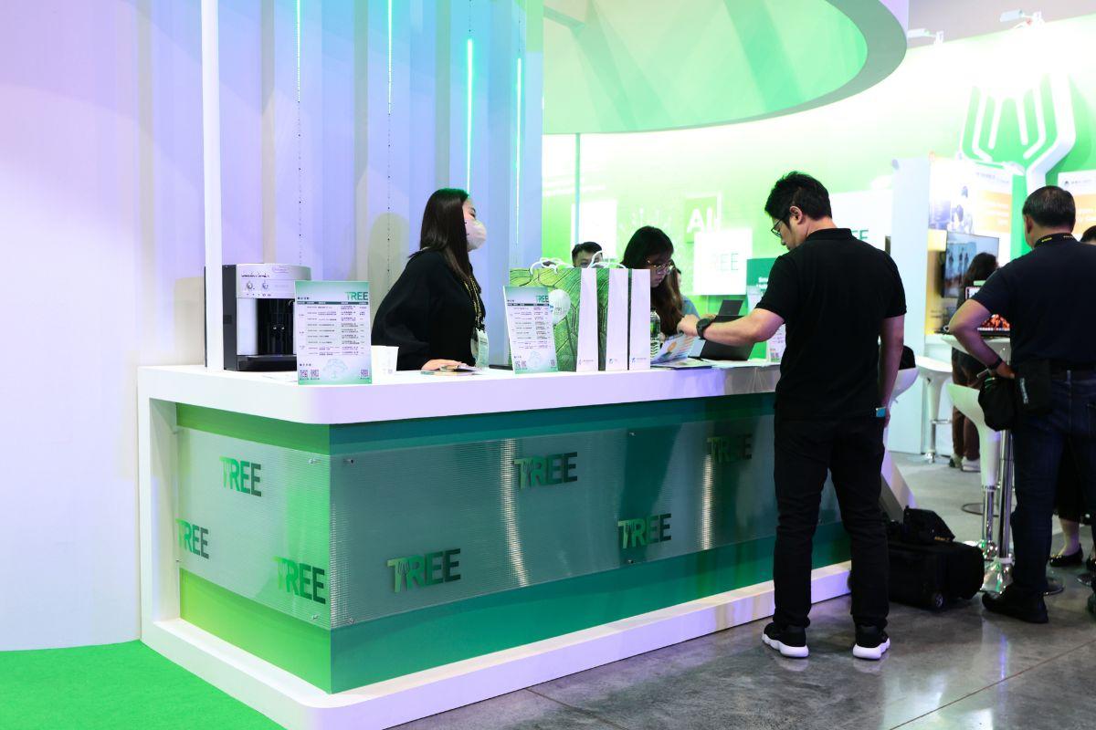 【展場設計】 InnoVEX 2025 - TREE新創主題館，AI沉浸探索科技光樹｜KingOne Design 王一設計