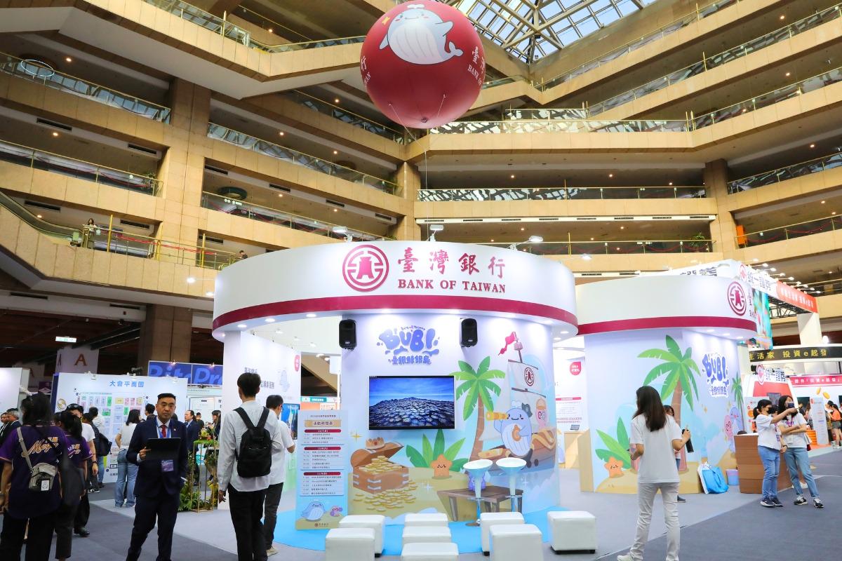 【Exhibition Design】Taipei FinExpo 2025 – “Whale” Delight : 3D Fan ...